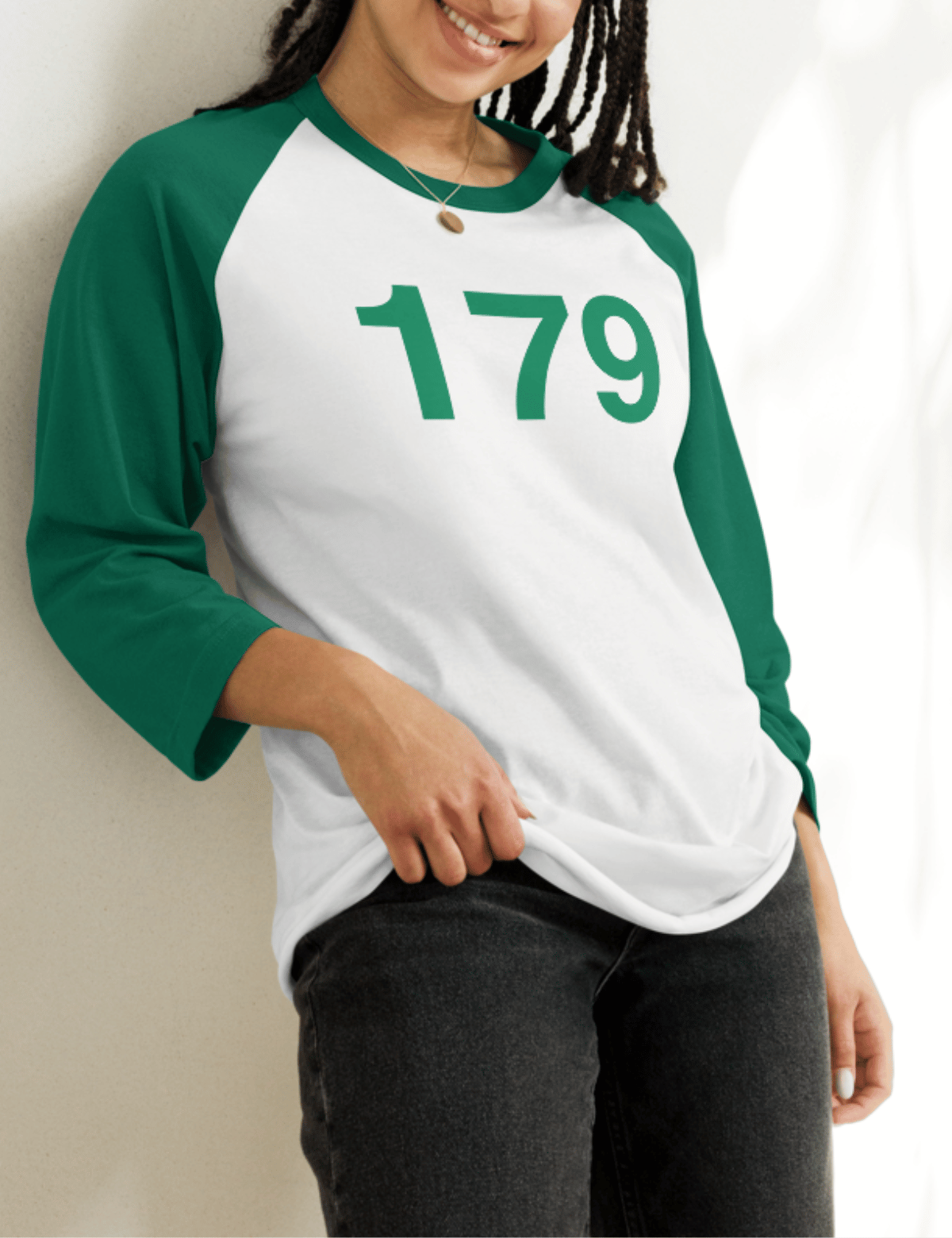 Squid Game: The Challenge Player Raglan Shirt [White/Kelly] - Player ...